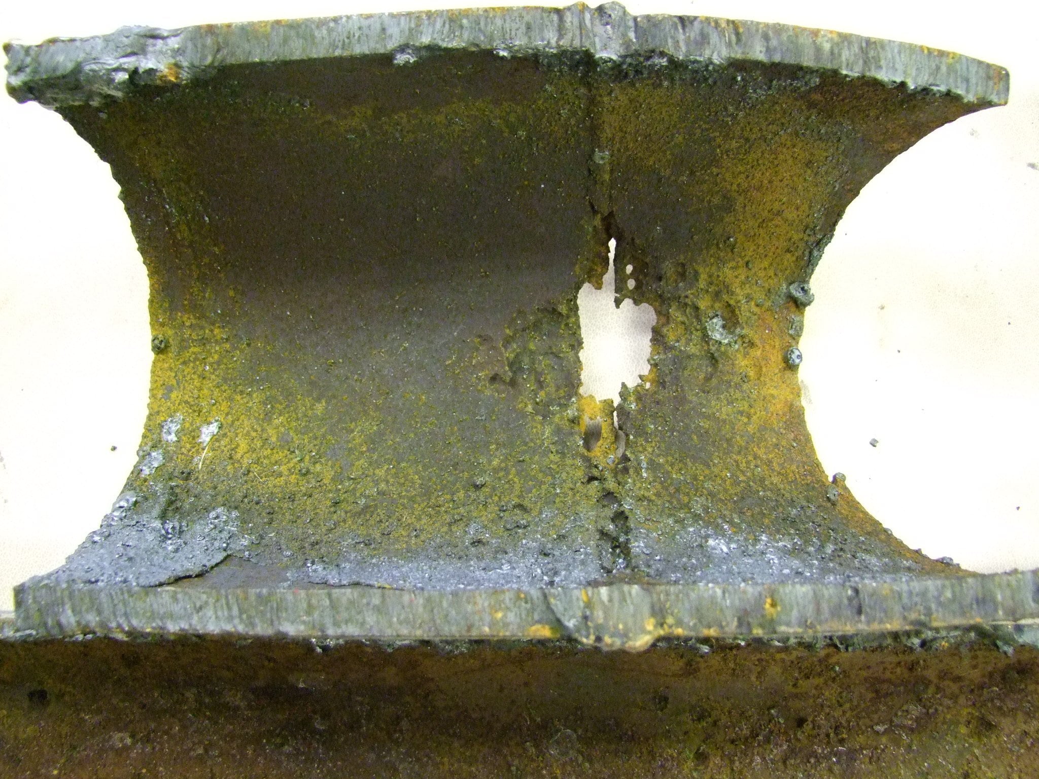 Failure Analysis of a Steam Condensate Reboiler Pipe | R-TECH Materials